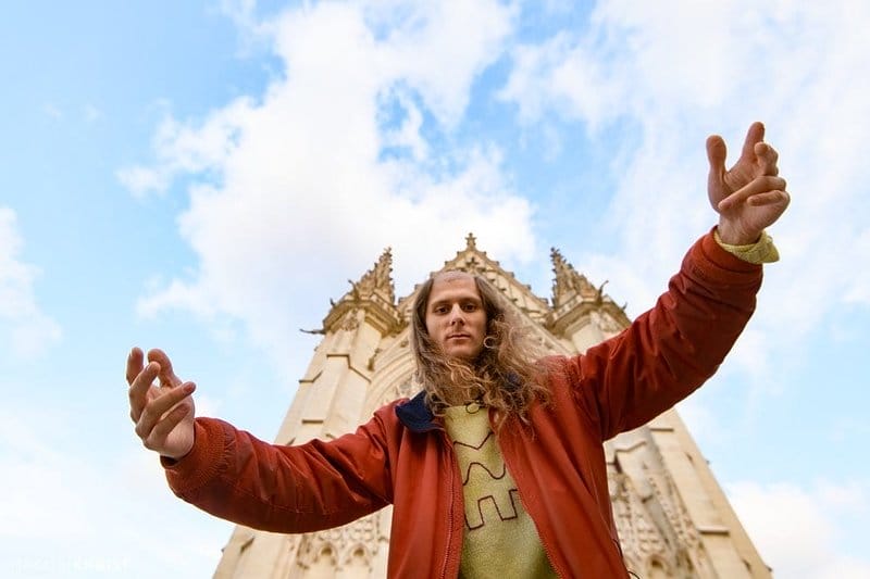 Jacques : portrait d'un chanteur atypique et précurseur